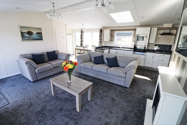Foxglove Lodge, St Merryn, Padstow (Dog Friendly) - Saint Merryn