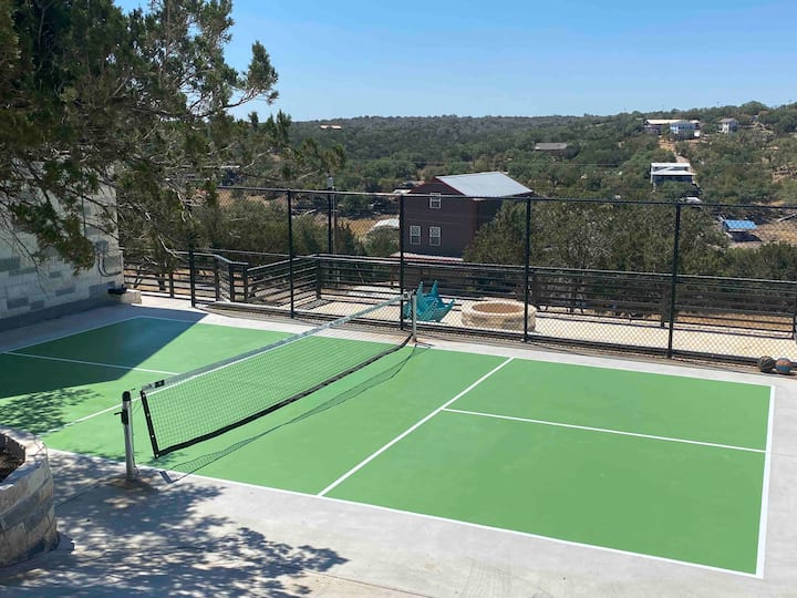 Large Family Villa W/game Room~pickleball~firepit - Lake Buchanan, TX