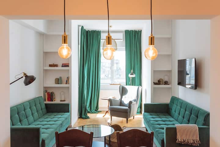 Brezoianu Spacious Iconic Flat - Bucharest