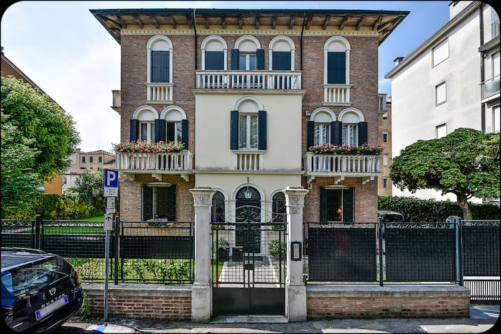 Liberty House 2nd Floor - Venecia