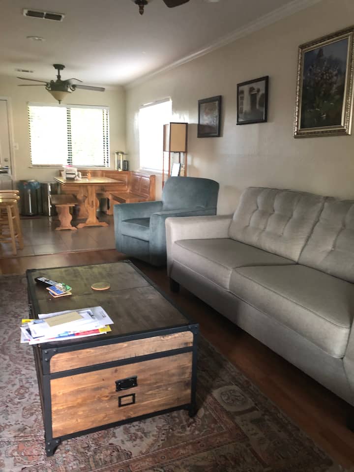 Large House In Heart Of Fremont, Siliconvalley - Fremont, CA
