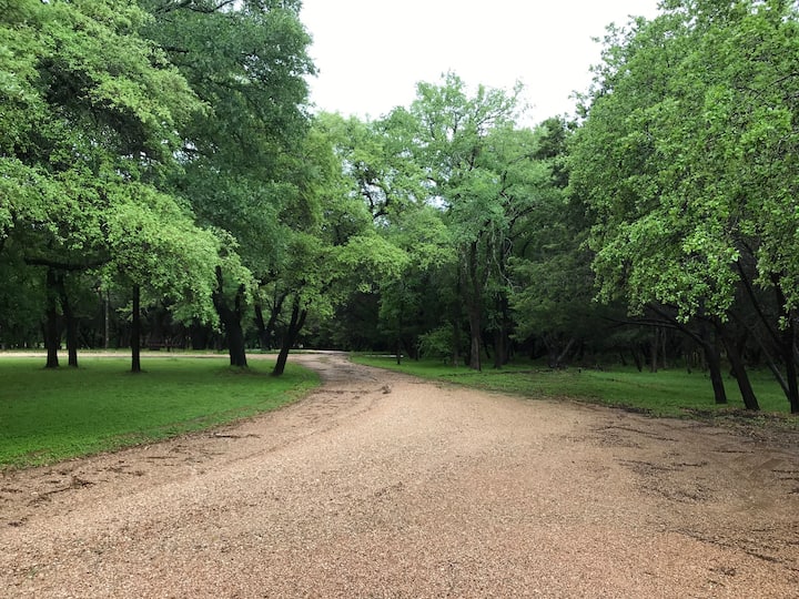 Quiet Cabin  Just Minutes From  Magnolia! - 웨이코