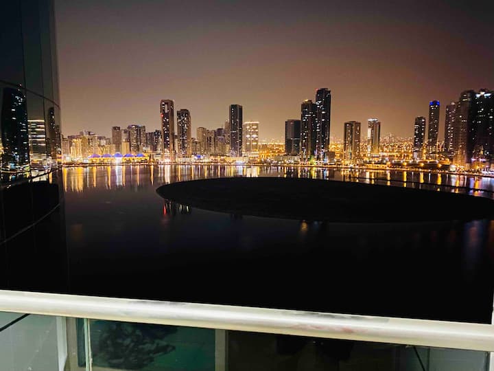 Luxury Beach View, 5 Star Fully Furnished - Charjah