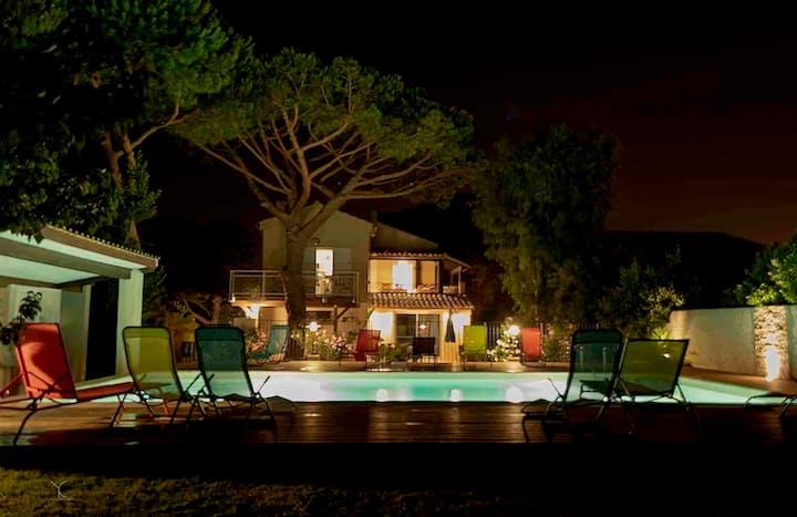 Villa Chante Au Vent , Calme, Confort 20 Couchages - Sanary-sur-Mer