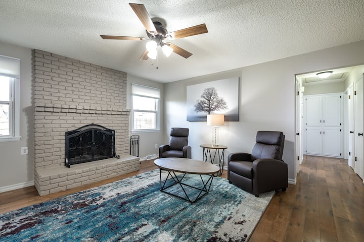 Nurses Welcome, Close To Cox And Mercy. Clean. - Springfield, MO