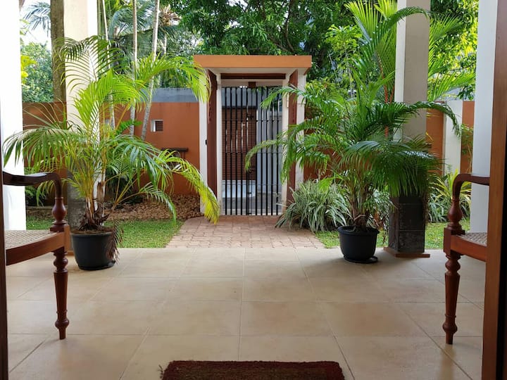 Lake Side - Luxury Suite - Colombo, Nawala - Colombo