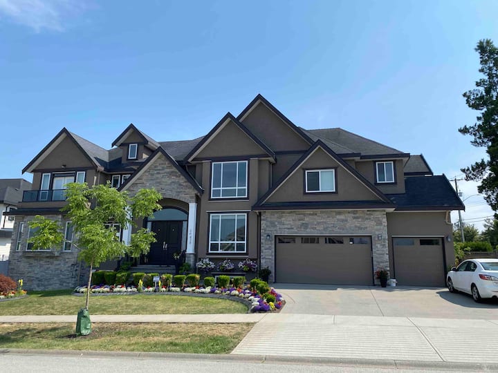 2 Bedroom Suite - Surrey