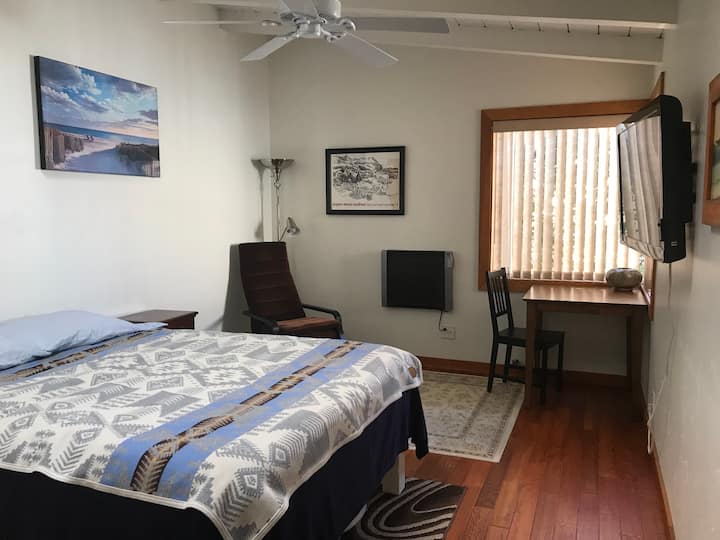 Monthly Private Suite In Coastal San Clemente - San Clemente, CA