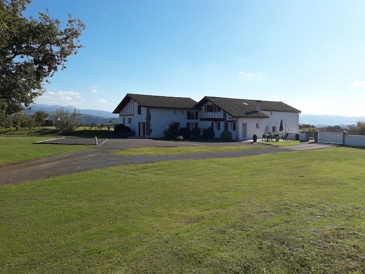 Gite Bordaberria Paisible En Pleine Nature - Bidart