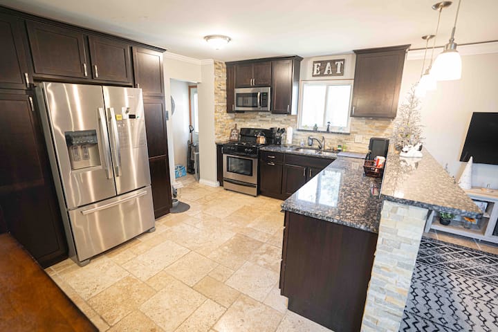 Haley’s Hollow
-Movie Theater - Bonfire- - Sterling Heights, MI