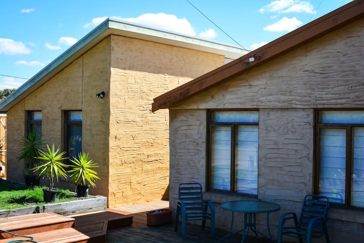 Bakers Beach Break At 37 Baker Street - Ocean Grove
