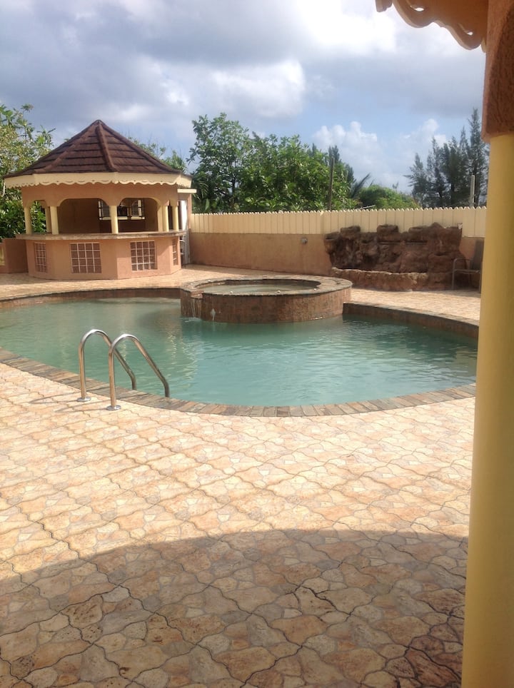 Outspoken Villas By The Sea - Port Antonio