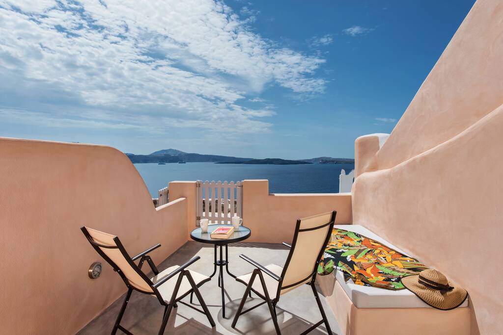 ARGITHEA STUDIO - Caves for Rent in Oia, Egeo, Greece