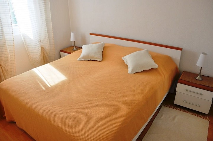 Cozy 1bedroom Apartment In Tisno For Two - Tisno