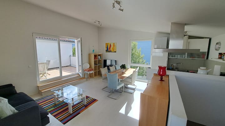 Maisonette Wohnung Mit Dachterrasse  & 2 Schlafzi. - Hamburg