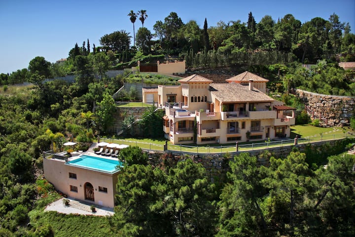 Paquete De Lujo Diario De 650  Gratis - Propiedad De Lujo De 7 Dormitorios, Piscina Climatizada, Vistas Increíbles - Estepona