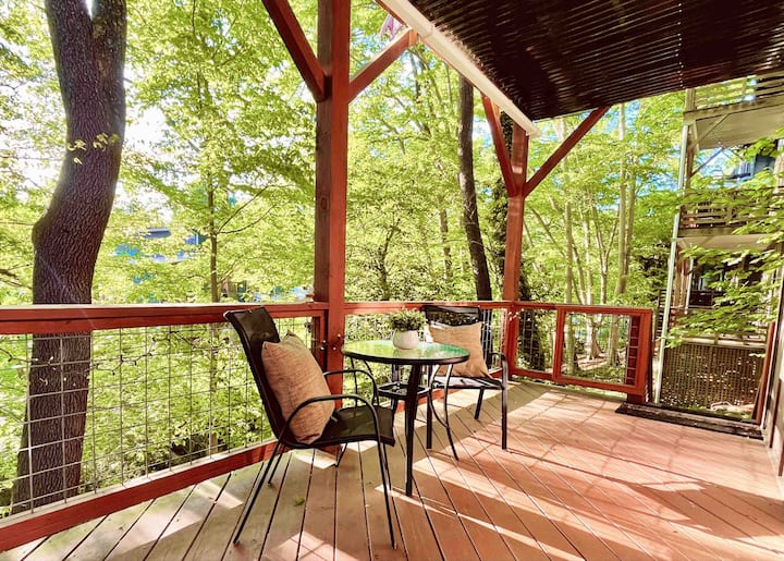 In The Trees Of West Asheville W/ Private Deck - Asheville, NC