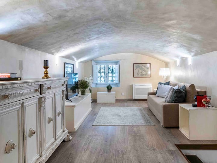 Cozy White Apt In Santo Spirito - Florence