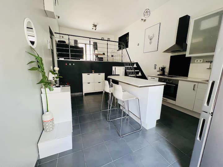 T2 Soigné,/clim/terrasse/centre/700 M Plage - La Ciotat