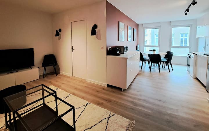 T4 Moderne Avec Balcon En Plein Cœur De Roubaix - Roubaix