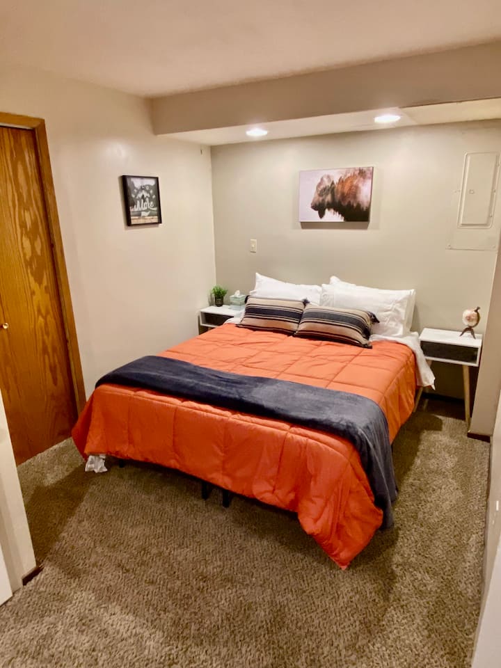 The Fox Den: Cozy Basement Studio By Flathead Lake - Bigfork, MT
