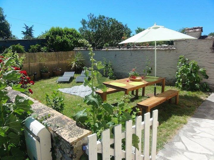 Charmante Maison Charentaise Près De Royan - Médis