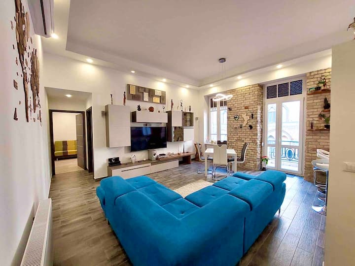 Gorgeous Luxury Apartment In The Center - Budapest