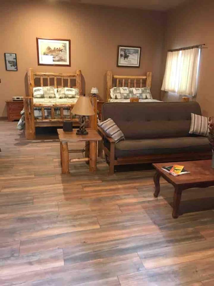Beautiful Bunkhouse In Forest Just Hours Outside Phoenix Metro Area - Strawberry, AZ