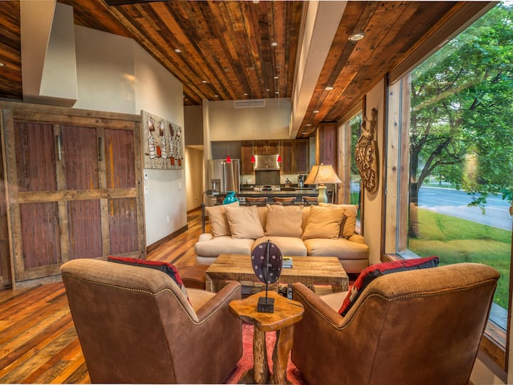 Hip-strip Condo @ "Corner Building" - Missoula, MT