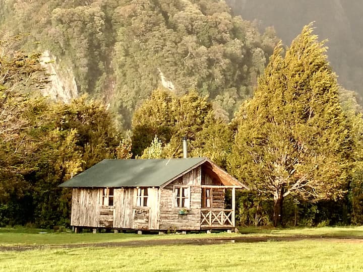 Cabaña Calafate ( Fundo Los Avellanos, Chaitén) - Chaiten