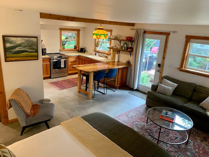 Hillcrest Nest - Medford, OR