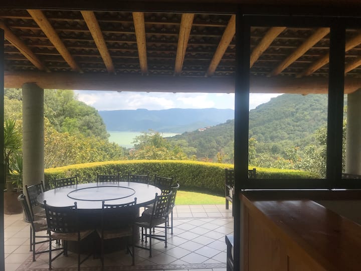 La Casa De Valle, En El Santuario - Valle de Bravo