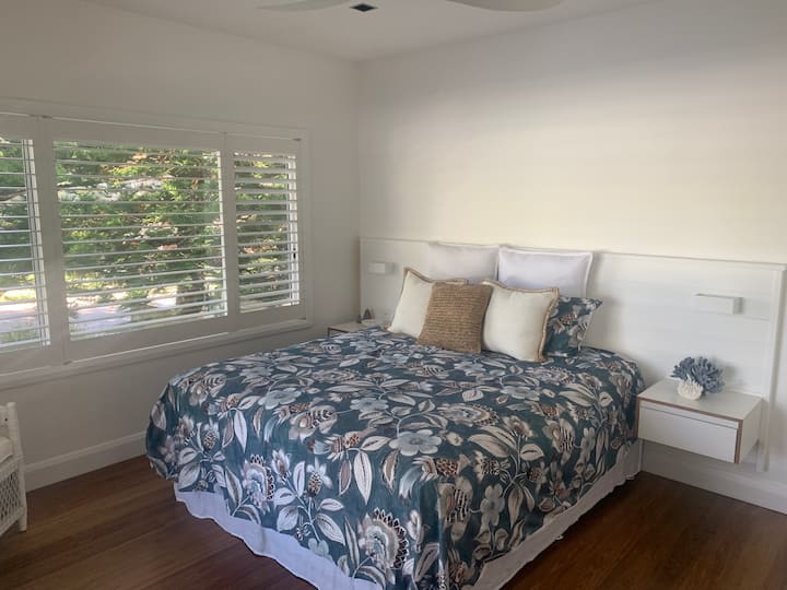 Mona Vale Beach Private Room(s) - North Shore