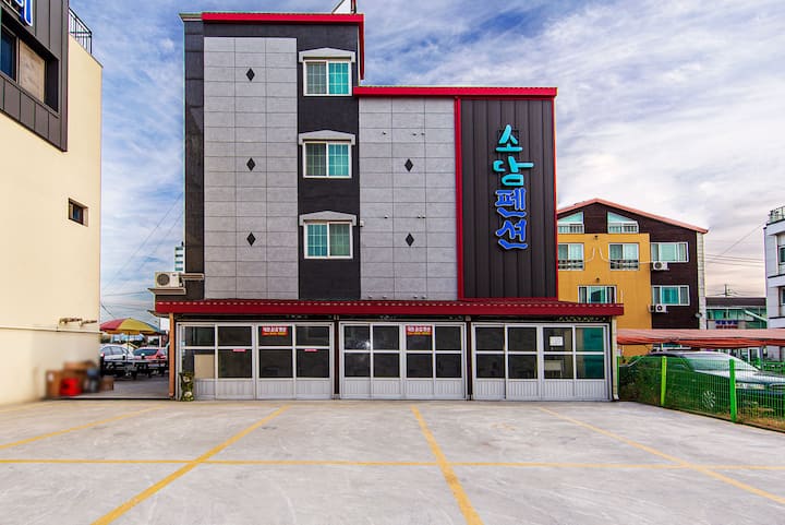 넓은 주차장과 바베큐장을 완비한 소형침대객실 101호 - Incheon