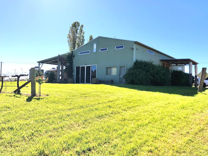 Vineyard Villa - Dubbo