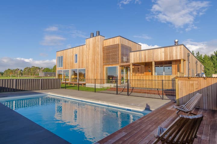 Martinborough Self-contained Wing In Luxury Home - Martinborough