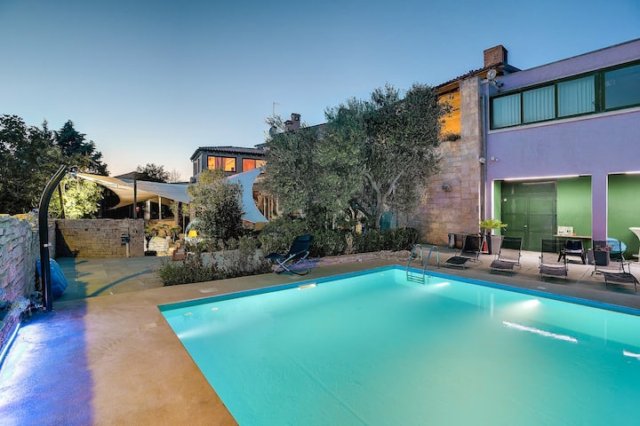 Gorgeous Villa With Pool Heating ,Sauna And Gym - Pula
