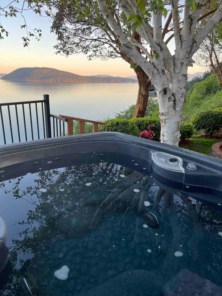 Eagles Nest-hot Tub With View! San Juan Islands! - Anacortes, WA