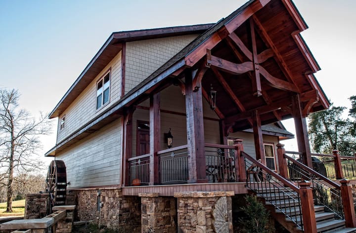 The Millhouse Lodge, Main Floor Only - Murphy, NC