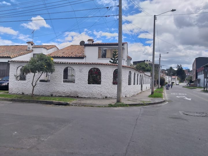 Apto  V.i.p. Norte K&e 2do Piso - Bogota