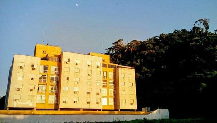 Apto Praia Da Enseada 2 Quartos Com Ar. - Guarujá