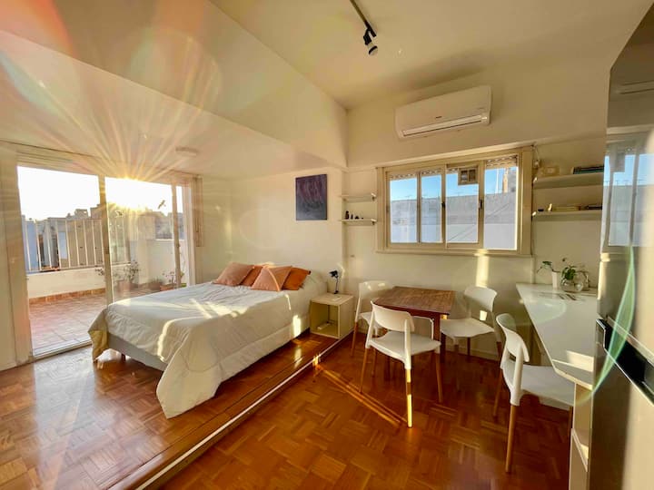 •Luminoso Monoambiente Con Terraza Propia• - Buenos Aires