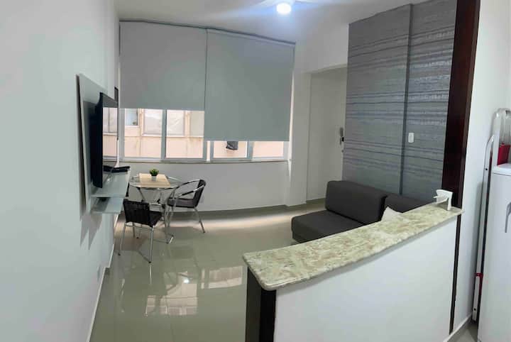 Apt Reformado! Clean! Cama King ! Esquina Praia ! - Río de Janeiro