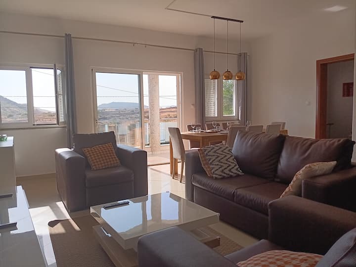 Your Urban Oasis Escape In Praia. Family-friendly - Praia
