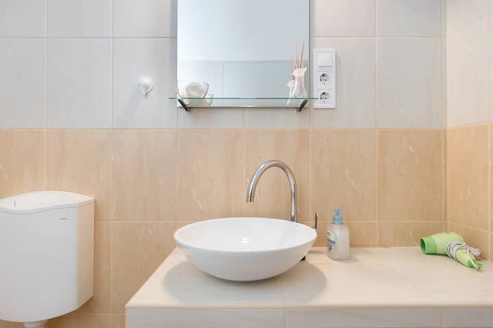 Calmness In The Heart Of City - Budapest