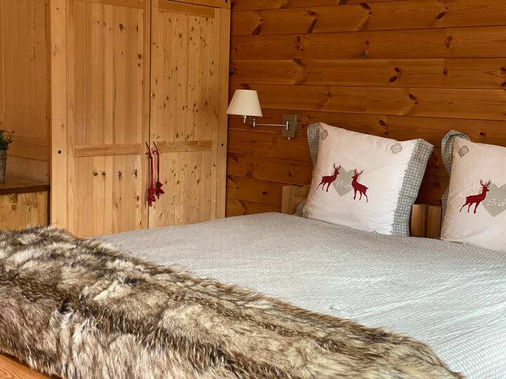 Le Joug De L'aigle Au Pied Des Pistes De Rando - Les Orres