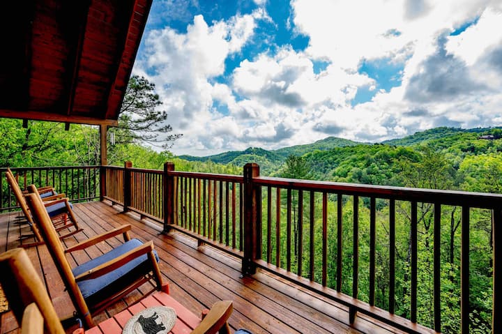 Serene Mountain Getaway⭐️views⭐️gated Community⭐️hot Tub⭐️wildlife! - タウンセンド, TN