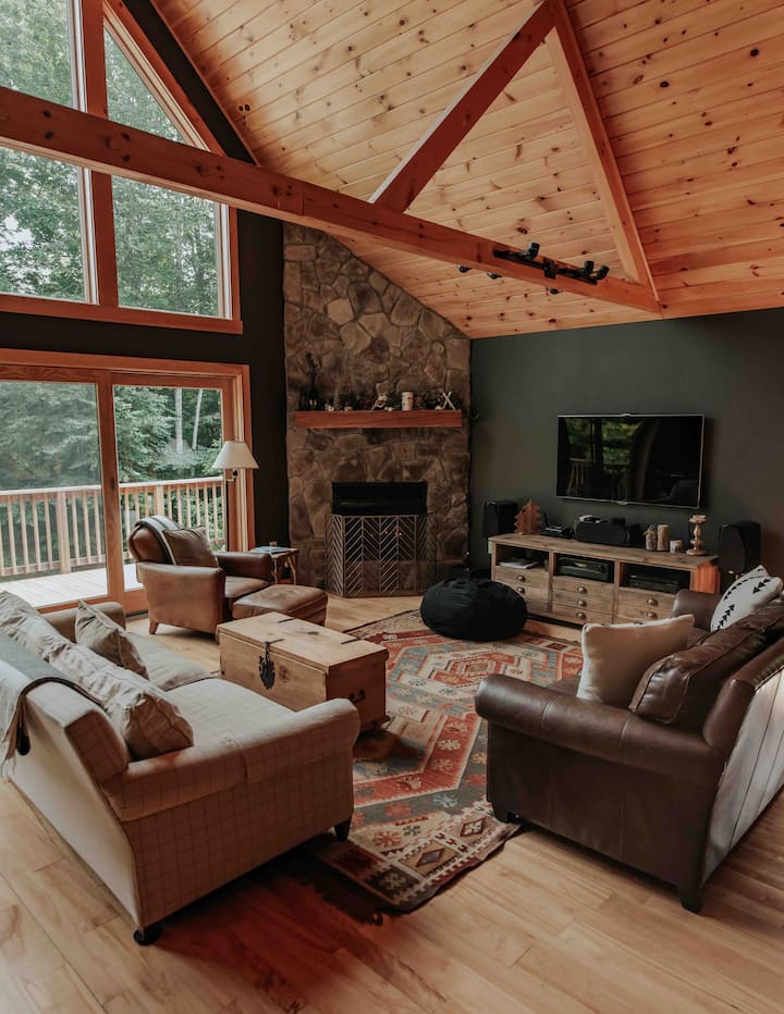 Private Getaway By Bethel With Hot Tub - Bethel, ME