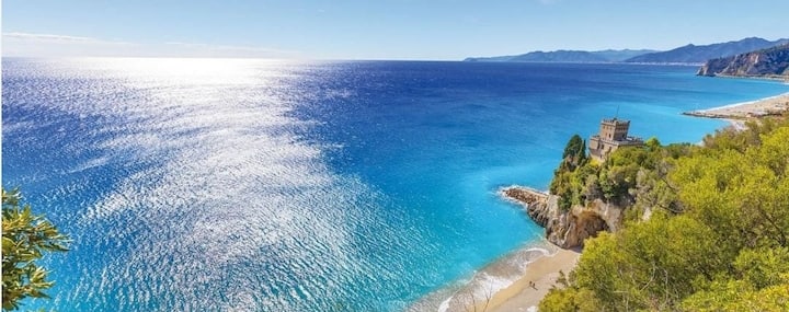 Bilocale Comodo Al Mare, Terrazzo E Posto Auto. - Finale Ligure