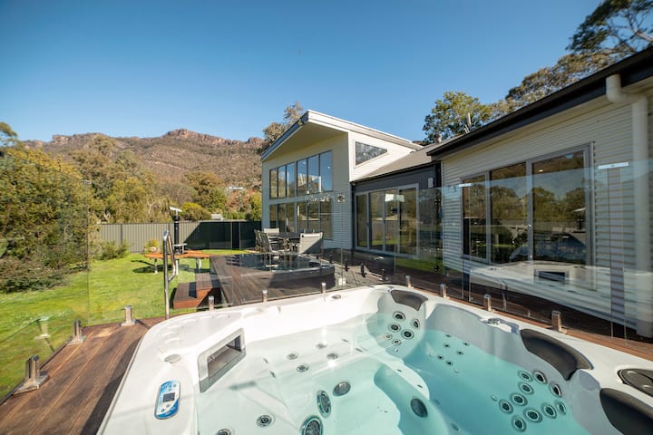 16 Modern 3 Bd ♥ Heated Jacuzzi & Firepit ♥ Views - Halls Gap